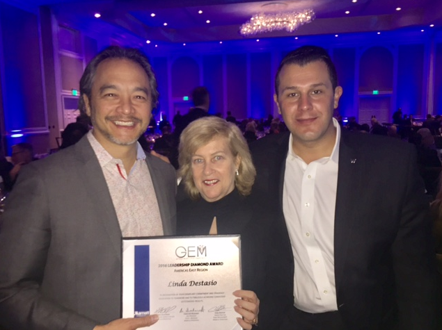 Diretora do W South Beach ganha prêmio de melhor liderança em eventos