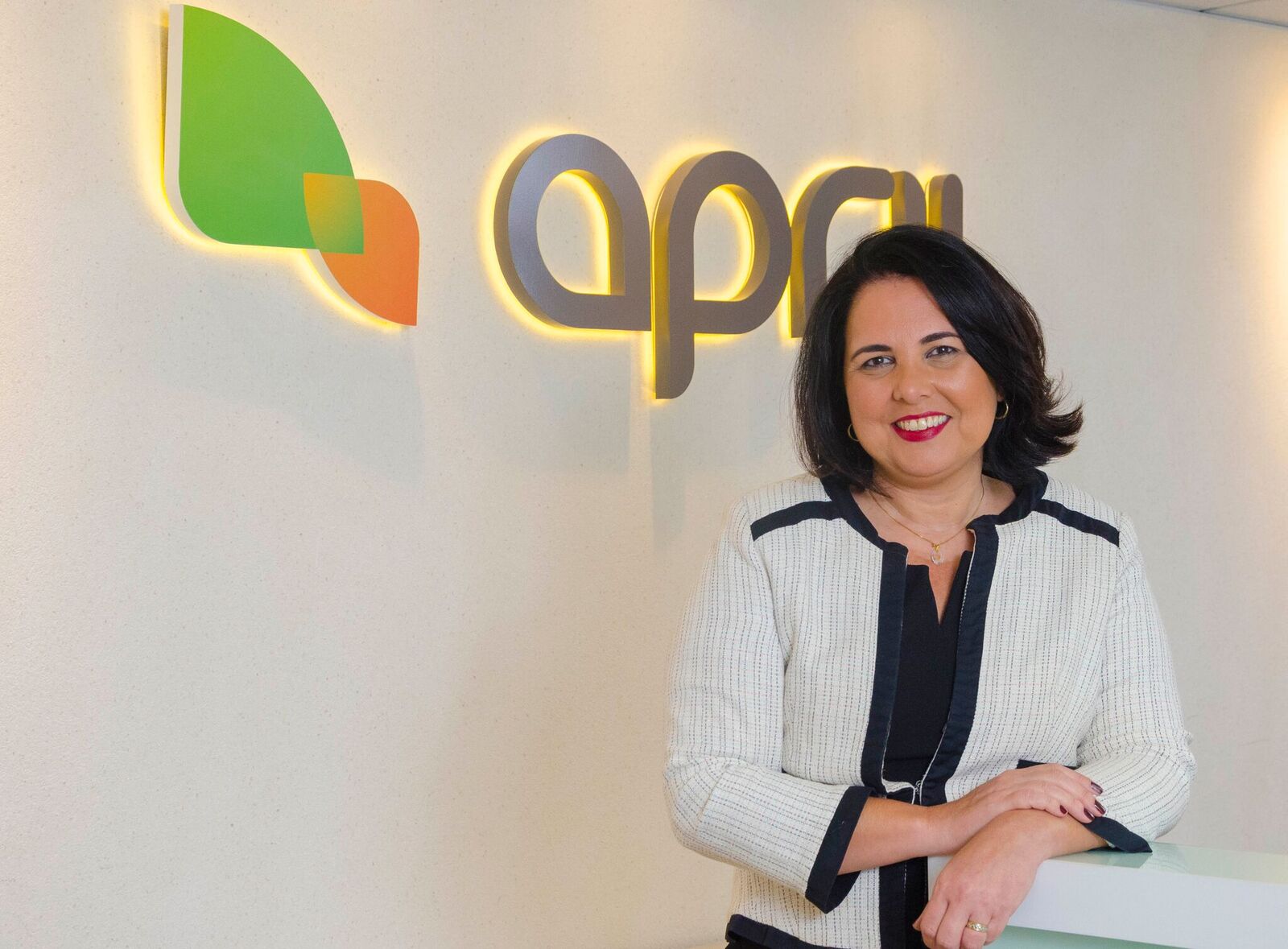 April oferece 10% de desconto para compras em janeiro - M&E | Mercado e ...