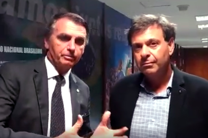 Gilson Machado Neto assume presidência da Embratur no lugar de Paulo Senise Gilson Machado Neto assume presidência da Embratur no lugar de Paulo Senise