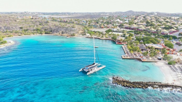 Com mais de 4 mil brasileiros, Curaçao tem alta de 57% no número de ...