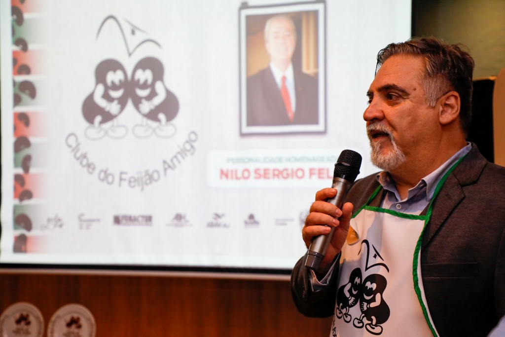 Emocionante: Clube do Feijão Amigo homenageia Nilo Sérgio Felix; veja ...