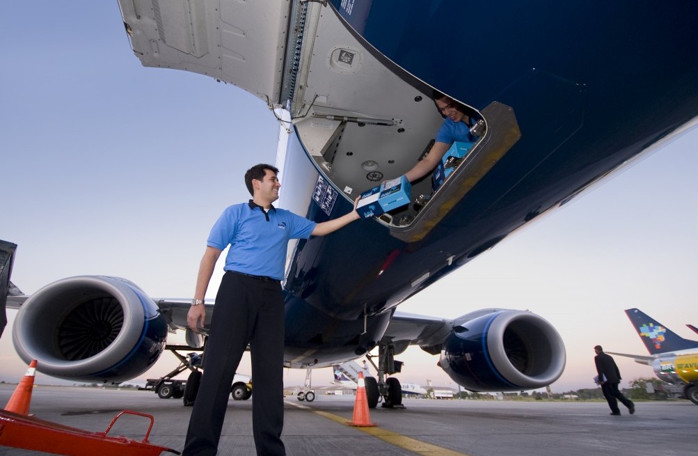 Azul Cargo completa 13 anos com mais de 3 milhões de entregas no 1T22 ...