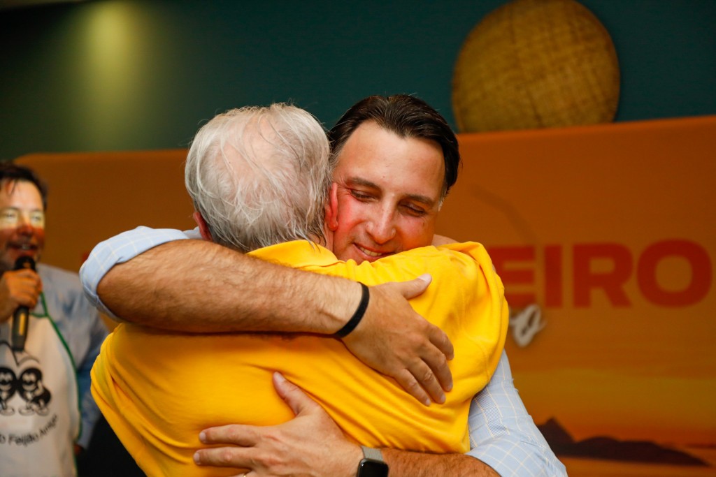 Emocionante: Clube do Feijão Amigo homenageia Nilo Sérgio Felix; veja fotos