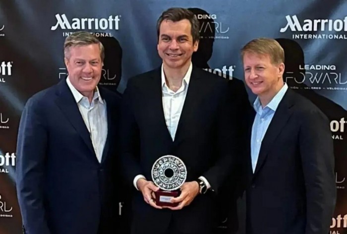 Nilton Cambé é eleito gerente geral do ano da Marriott Hotels na ...