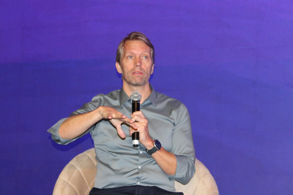 Jerome Cadier, CEO da Latam, comenta sobre fusão entre Gol e Azul: "Faz ...