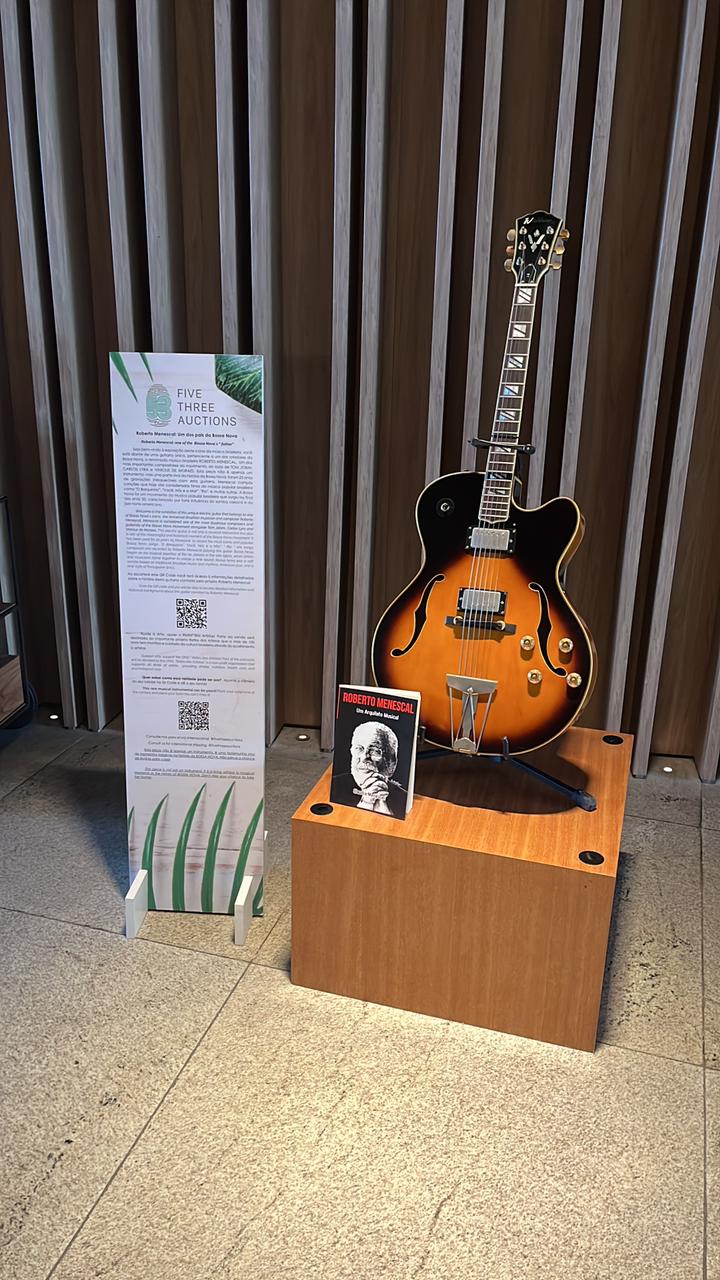 Fairmont Rio lança exposição exclusiva de guitarra de Roberto Menescal