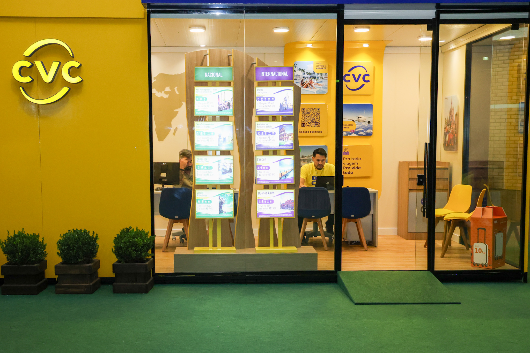 Veja as últimas fotos da Convenção de Vendas CVC 2024 - M&E | Mercado e ...