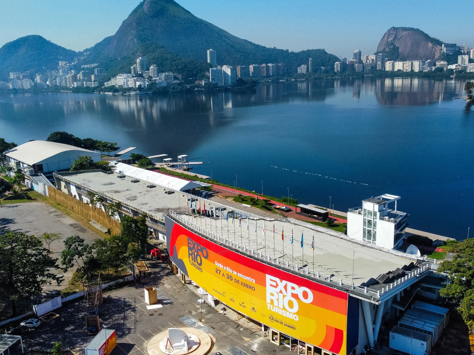 Exporio Turismo Sesc Rj E Senac Rj Levam Palestras E Shows à Feira No