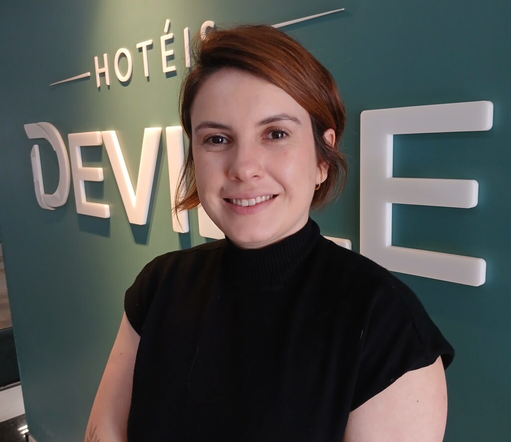 Rede Deville tem nova gerente de marketing - M&E | Mercado e Eventos