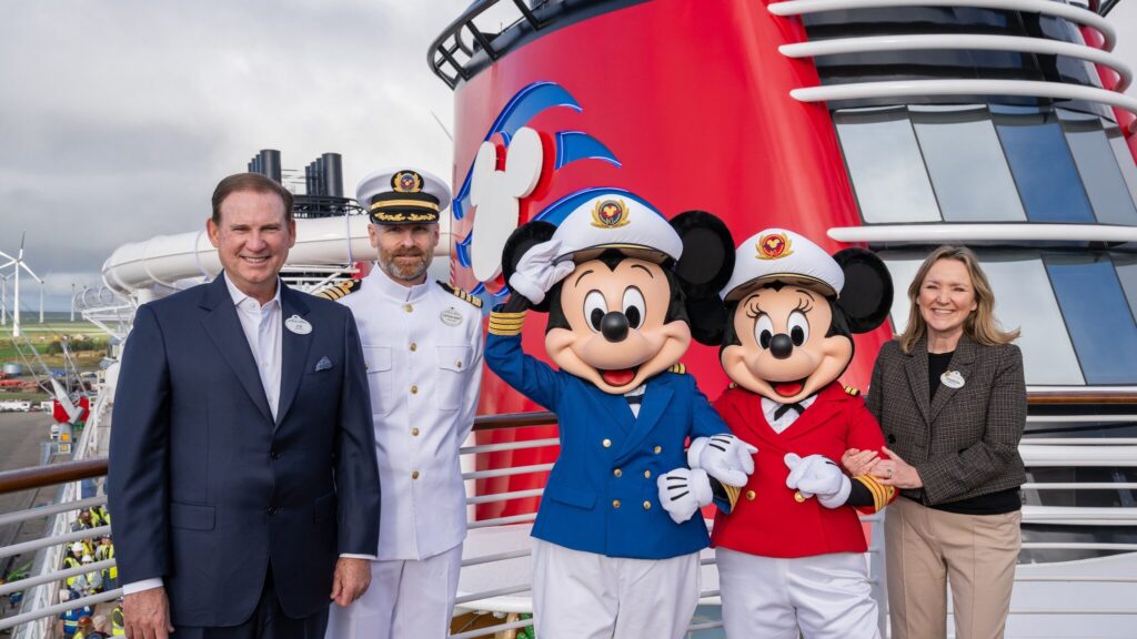 Disney Cruise Line recebe oficialmente o novo navio Disney Destiny ...
