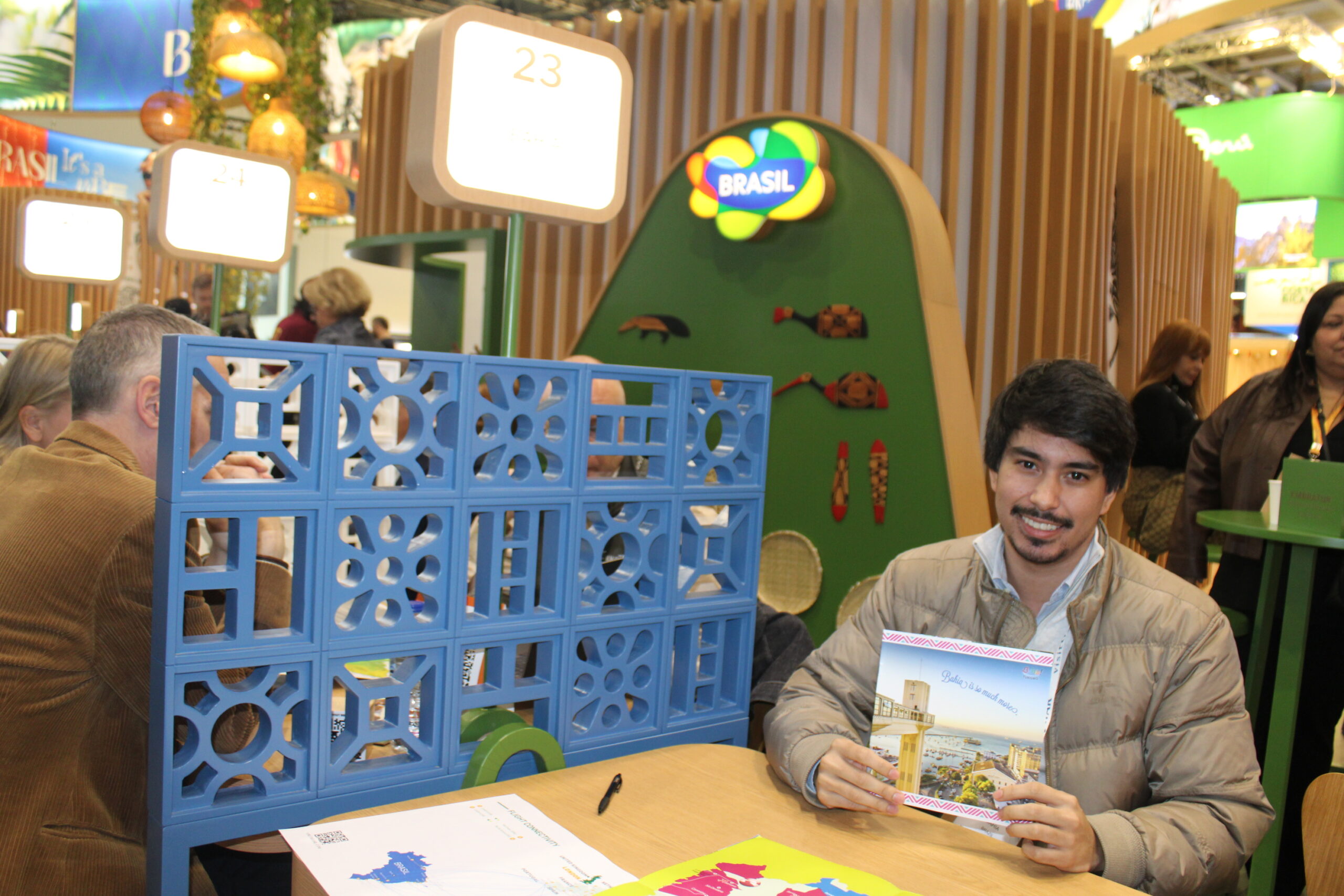 WTM London chega ao segundo dia: veja fotos - M&E | Mercado e Eventos